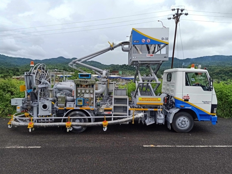 Refuellers & Hydrant dispensers - TITAN ASIA